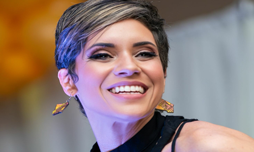 Izis "La Enfermera de la Salsa" lanza "Summertime" featuring Edwin Clemente: Un vibrante tributo ...